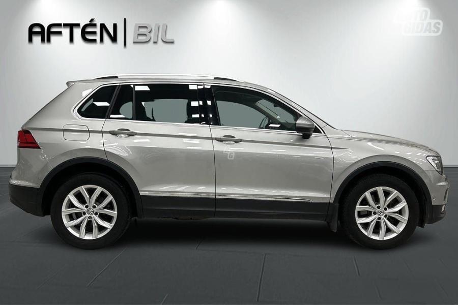 Grey Volkswagen Tiguan 2020 in Kaunas, with an engine capacity of 0.00 L and mileage of 75 thousand km for 27828 €, photo 7 on AUTOMOTO.COM.LV