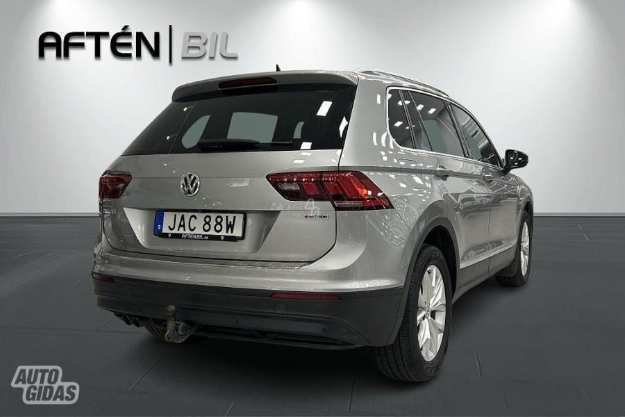 Grey Volkswagen Tiguan 2020 in Kaunas, with an engine capacity of 0.00 L and mileage of 75 thousand km for 27828 €, photo 10 on AUTOMOTO.COM.LV