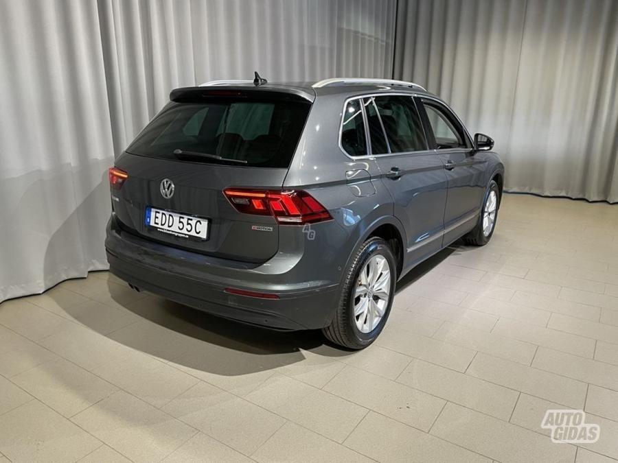 Pelēks Volkswagen Tiguan 2020 Kauņa, ar dzinēja tilpumu 0.00 L un nobraukumu 55 tūkst. km par 27346 €, foto 4 vietnē AUTOMOTO.COM.LV