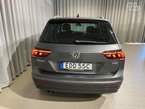 Pelēks Volkswagen Tiguan 2020 Kauņa, ar dzinēja tilpumu 0.00 L un nobraukumu 55 tūkst. km par 27346 €, foto 5 vietnē AUTOMOTO.COM.LV