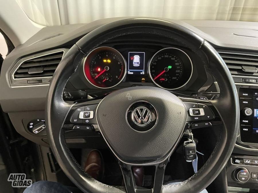 Pelēks Volkswagen Tiguan 2020 Kauņa, ar dzinēja tilpumu 0.00 L un nobraukumu 55 tūkst. km par 27346 €, foto 16 vietnē AUTOMOTO.COM.LV