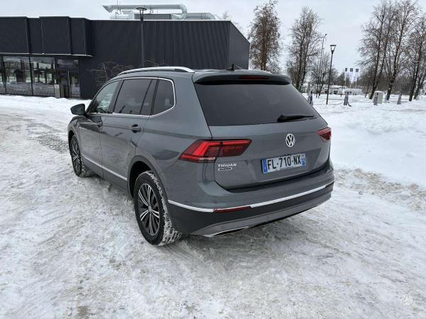 Pelēks Volkswagen Tiguan 2020 Kauņa, ar dzinēja tilpumu 1.97 L un nobraukumu 220 tūkst. km par 17500 €, foto 4 vietnē AUTOMOTO.COM.LV