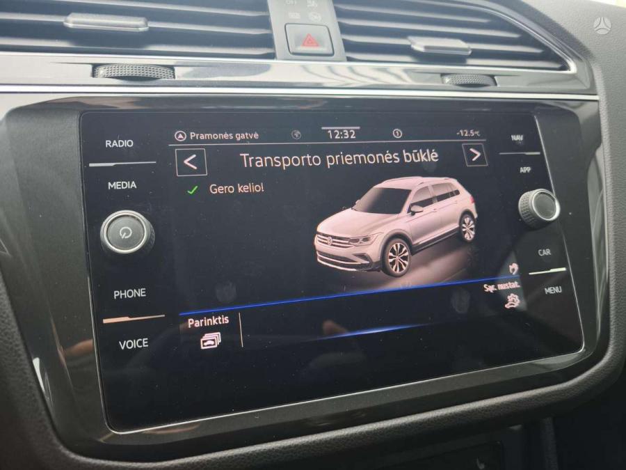 Pelēks Volkswagen Tiguan 2020 Šauļi, ar dzinēja tilpumu 1.50 L un nobraukumu 77 tūkst. km par 23900 €, foto 18 vietnē AUTOMOTO.COM.LV