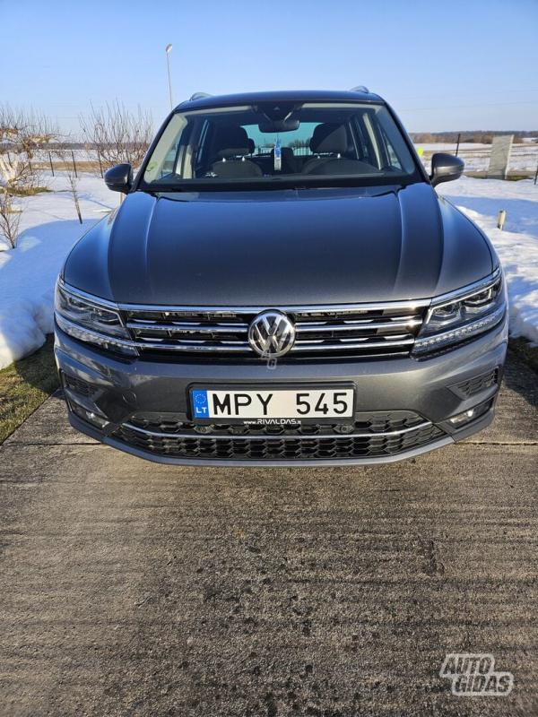 Pelēks Volkswagen Tiguan 2020 Pasvalys, ar dzinēja tilpumu 2.00 L un nobraukumu 217 tūkst. km par 21800 €, foto 1 vietnē AUTOMOTO.COM.LV