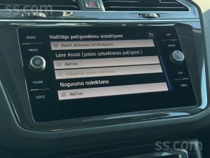 Pelēks Volkswagen Tiguan 2020 Valmiera, ar dzinēja tilpumu 1.50 L un nobraukumu 77 tūkst. km par 21800 €, foto 14 vietnē AUTOMOTO.COM.LV