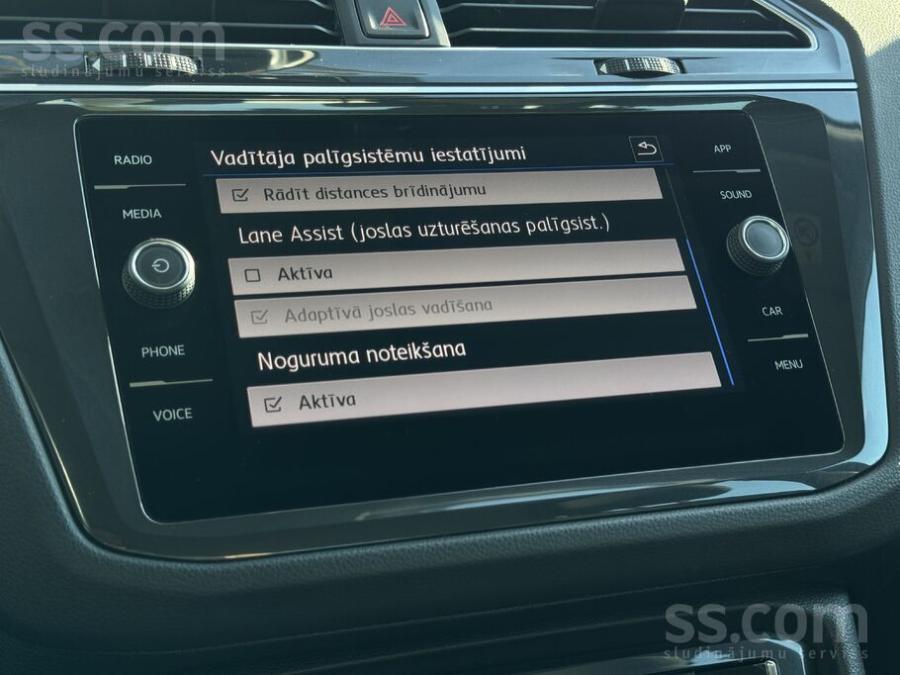Pelēks Volkswagen Tiguan 2020 Valmiera, ar dzinēja tilpumu 1.50 L un nobraukumu 77 tūkst. km par 21800 €, foto 14 vietnē AUTOMOTO.COM.LV