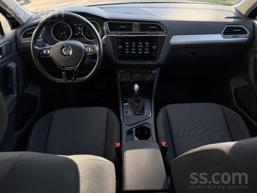 Pelēks Volkswagen Tiguan 2020 Valmiera, ar dzinēja tilpumu 1.50 L un nobraukumu 77 tūkst. km par 21800 €, foto 18 vietnē AUTOMOTO.COM.LV