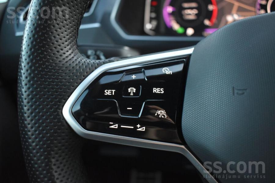 Pelēks Volkswagen Tiguan 2020 Kuldīga, ar dzinēja tilpumu 2.00 L un nobraukumu 0 tūkst. km par 23990 €, foto 22 vietnē AUTOMOTO.COM.LV
