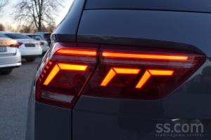 Pelēks Volkswagen Tiguan 2020 Kuldīga, ar dzinēja tilpumu 2.00 L un nobraukumu 0 tūkst. km par 23990 €, foto 29 vietnē AUTOMOTO.COM.LV