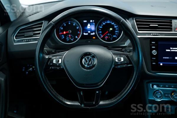 Grey Volkswagen Tiguan 2020 in Riga, with an engine capacity of 1.50 L and mileage of 143 thousand km for 17990 €, photo 9 on AUTOMOTO.COM.LV