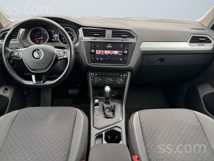 Pelēks Volkswagen Tiguan 2020 Rīga, ar dzinēja tilpumu 1.50 L un nobraukumu 98 tūkst. km par 19300 €, foto 11 vietnē AUTOMOTO.COM.LV