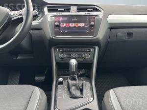 Pelēks Volkswagen Tiguan 2020 Rīga, ar dzinēja tilpumu 1.50 L un nobraukumu 98 tūkst. km par 19300 €, foto 12 vietnē AUTOMOTO.COM.LV