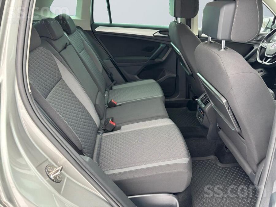 Pelēks Volkswagen Tiguan 2020 Rīga, ar dzinēja tilpumu 1.50 L un nobraukumu 98 tūkst. km par 19300 €, foto 14 vietnē AUTOMOTO.COM.LV