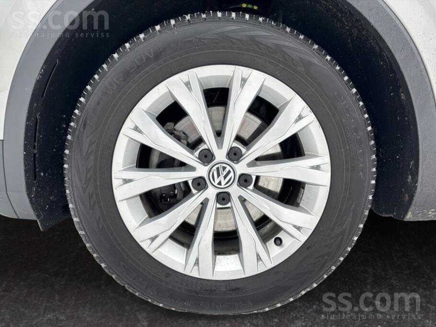 Pelēks Volkswagen Tiguan 2020 Rīga, ar dzinēja tilpumu 1.50 L un nobraukumu 98 tūkst. km par 19300 €, foto 15 vietnē AUTOMOTO.COM.LV