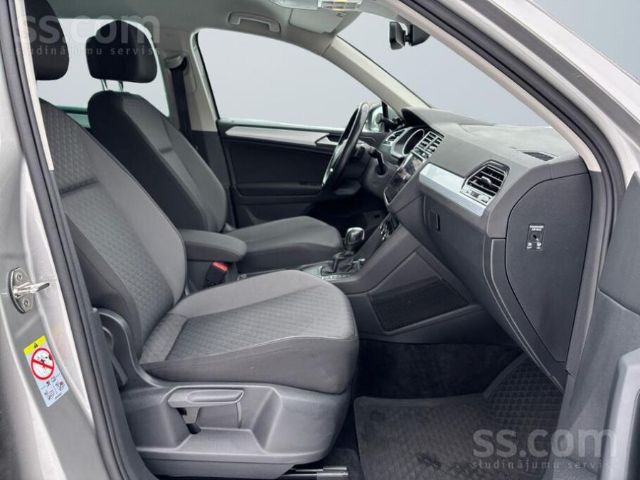 Pelēks Volkswagen Tiguan 2020 Rīga, ar dzinēja tilpumu 1.50 L un nobraukumu 98 tūkst. km par 19300 €, foto 16 vietnē AUTOMOTO.COM.LV