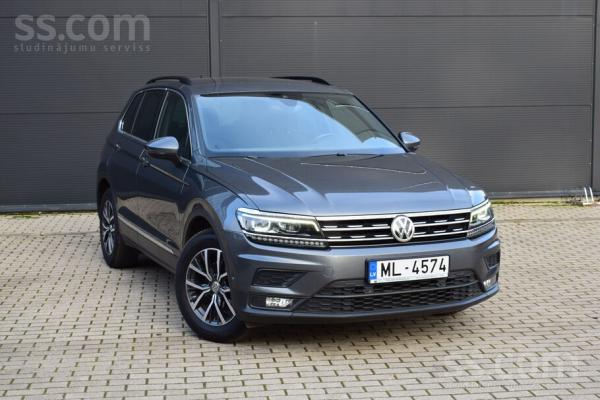 Grey Volkswagen Tiguan 2020 in Riga, with an engine capacity of 2.00 L and mileage of 131 thousand km for 19750 €, photo 3 on AUTOMOTO.COM.LV