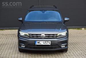 Pelēks Volkswagen Tiguan 2020 Rīga, ar dzinēja tilpumu 2.00 L un nobraukumu 131 tūkst. km par 19750 €, foto 3 vietnē AUTOMOTO.COM.LV