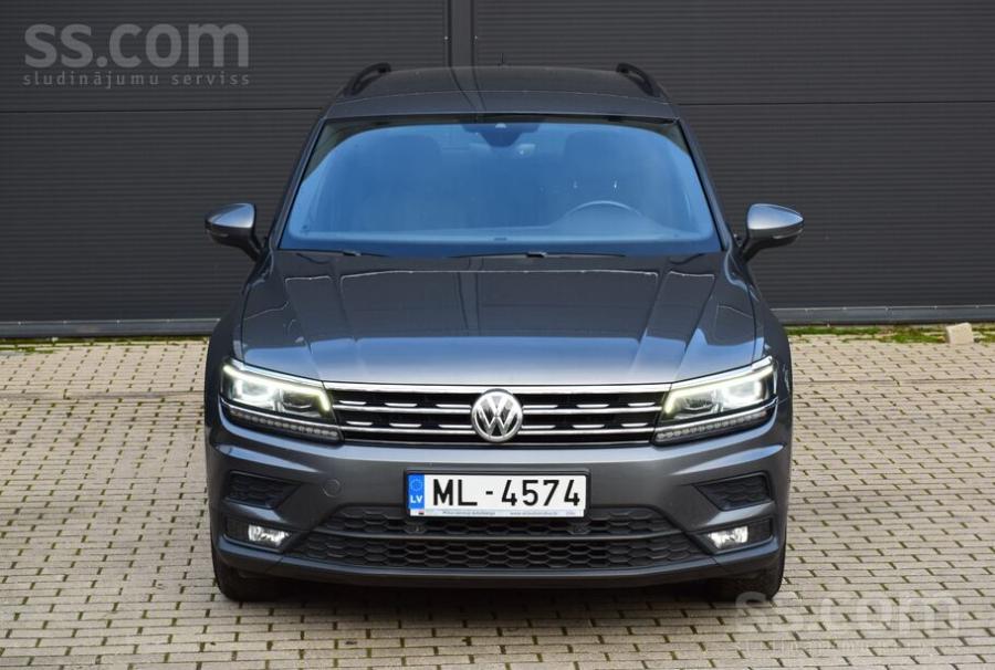 Pelēks Volkswagen Tiguan 2020 Rīga, ar dzinēja tilpumu 2.00 L un nobraukumu 131 tūkst. km par 19750 €, foto 3 vietnē AUTOMOTO.COM.LV