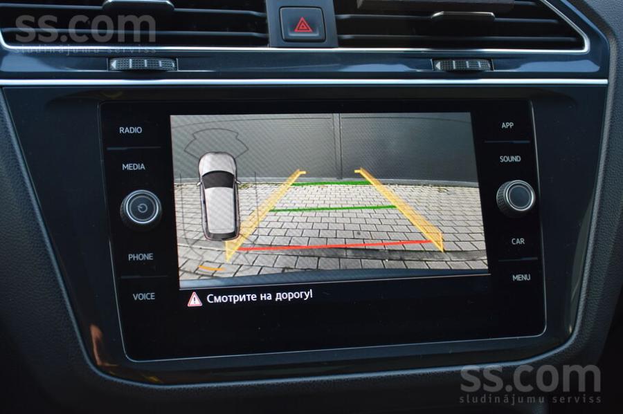 Pelēks Volkswagen Tiguan 2020 Rīga, ar dzinēja tilpumu 2.00 L un nobraukumu 131 tūkst. km par 19750 €, foto 15 vietnē AUTOMOTO.COM.LV