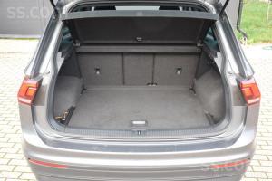 Pelēks Volkswagen Tiguan 2020 Rīga, ar dzinēja tilpumu 2.00 L un nobraukumu 131 tūkst. km par 19750 €, foto 21 vietnē AUTOMOTO.COM.LV