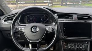 Grey Volkswagen Tiguan 2020 in Riga, with an engine capacity of 2.00 L and mileage of 175 thousand km for 17400 €, photo 17 on AUTOMOTO.COM.LV