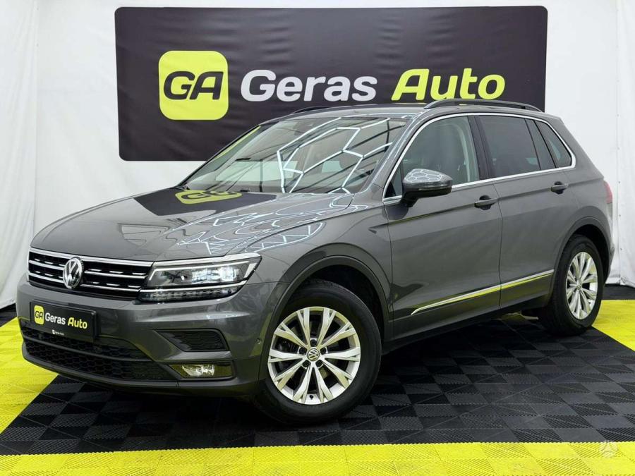 Pelēks Volkswagen Tiguan 2020 Viļņa, ar dzinēja tilpumu 1.50 L un nobraukumu 99 tūkst. km par 19990 €, foto 1 vietnē AUTOMOTO.COM.LV