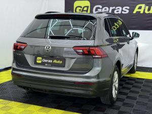 Pelēks Volkswagen Tiguan 2020 Viļņa, ar dzinēja tilpumu 1.50 L un nobraukumu 99 tūkst. km par 19990 €, foto 5 vietnē AUTOMOTO.COM.LV