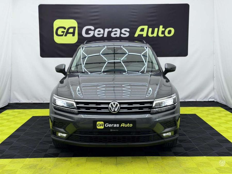Pelēks Volkswagen Tiguan 2020 Viļņa, ar dzinēja tilpumu 1.50 L un nobraukumu 99 tūkst. km par 19990 €, foto 8 vietnē AUTOMOTO.COM.LV