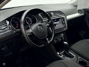 Pelēks Volkswagen Tiguan 2020 Viļņa, ar dzinēja tilpumu 1.50 L un nobraukumu 99 tūkst. km par 19990 €, foto 10 vietnē AUTOMOTO.COM.LV