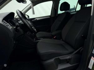 Pelēks Volkswagen Tiguan 2020 Viļņa, ar dzinēja tilpumu 1.50 L un nobraukumu 99 tūkst. km par 19990 €, foto 11 vietnē AUTOMOTO.COM.LV