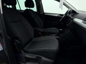 Pelēks Volkswagen Tiguan 2020 Viļņa, ar dzinēja tilpumu 1.50 L un nobraukumu 99 tūkst. km par 19990 €, foto 16 vietnē AUTOMOTO.COM.LV
