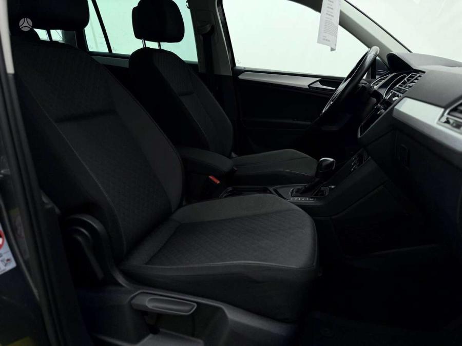 Pelēks Volkswagen Tiguan 2020 Viļņa, ar dzinēja tilpumu 1.50 L un nobraukumu 99 tūkst. km par 19990 €, foto 16 vietnē AUTOMOTO.COM.LV