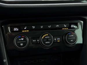 Pelēks Volkswagen Tiguan 2020 Viļņa, ar dzinēja tilpumu 1.50 L un nobraukumu 99 tūkst. km par 19990 €, foto 24 vietnē AUTOMOTO.COM.LV