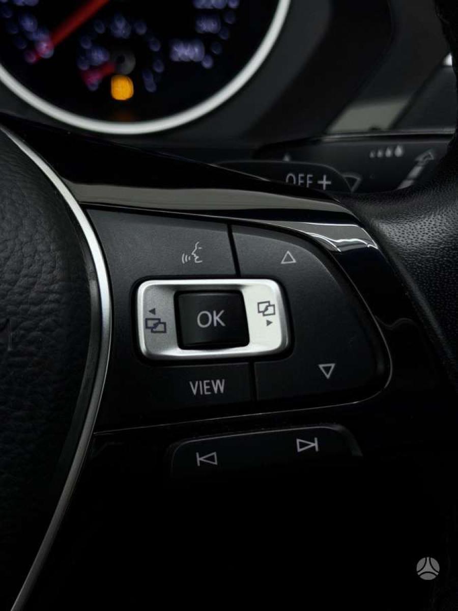 Pelēks Volkswagen Tiguan 2020 Viļņa, ar dzinēja tilpumu 1.50 L un nobraukumu 99 tūkst. km par 19990 €, foto 30 vietnē AUTOMOTO.COM.LV
