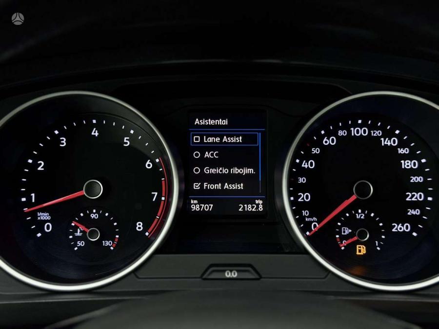 Pelēks Volkswagen Tiguan 2020 Viļņa, ar dzinēja tilpumu 1.50 L un nobraukumu 99 tūkst. km par 19990 €, foto 32 vietnē AUTOMOTO.COM.LV