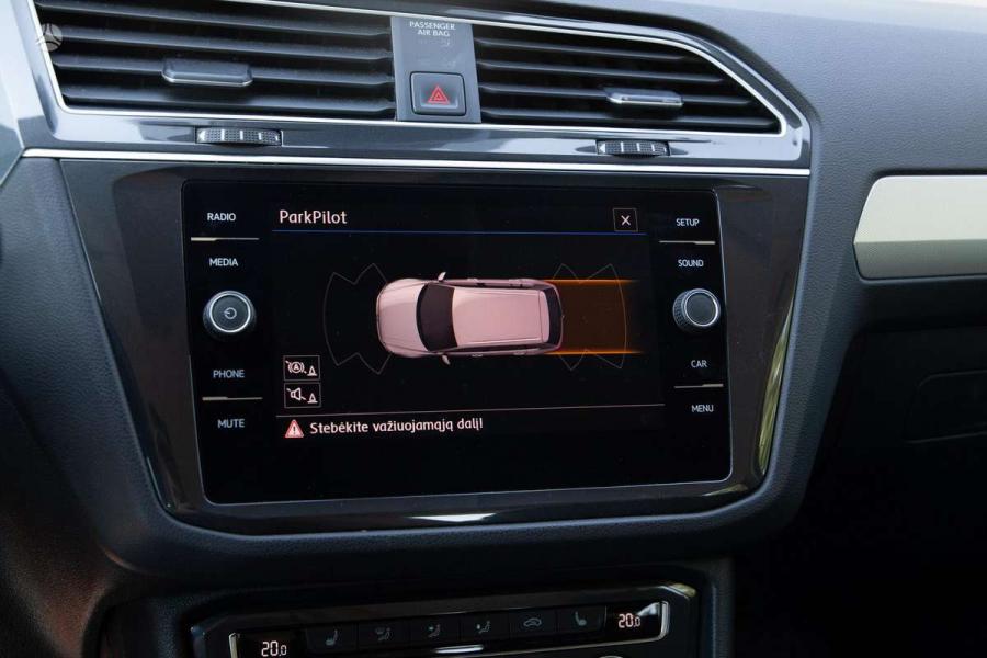 Pelēks Volkswagen Tiguan 2020 Viļņa, ar dzinēja tilpumu 1.97 L un nobraukumu 120 tūkst. km par 16700 €, foto 24 vietnē AUTOMOTO.COM.LV