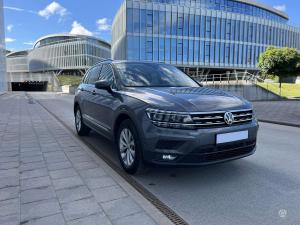 Grey Volkswagen Tiguan 2020 in Vilnius, with an engine capacity of 1.50 L and mileage of 88 thousand km for 19500 €, photo  on AUTOMOTO.COM.LV
