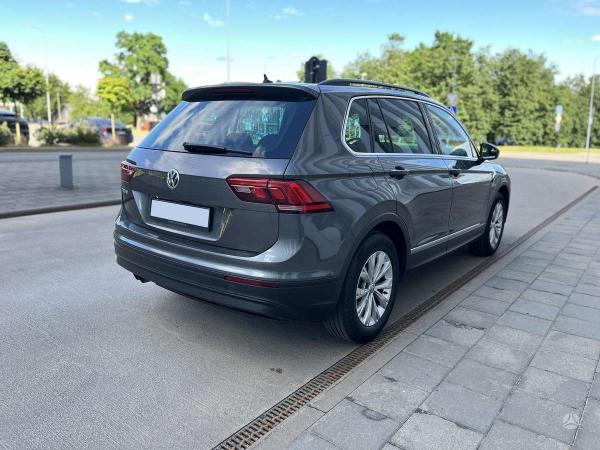 Grey Volkswagen Tiguan 2020 in Vilnius, with an engine capacity of 1.50 L and mileage of 88 thousand km for 19500 €, photo 7 on AUTOMOTO.COM.LV