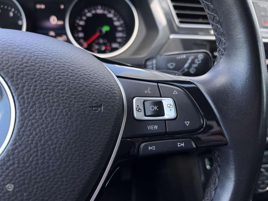 Серый Фольксваген Тигуан 2020 в Вильнюс, объемом двигателя 1.50 л и пробегом 88 тыс. км за 19500 €, фото 20 на AUTOMOTO.COM.LV
