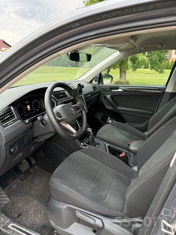 Pelēks Volkswagen Tiguan 2020 Ogre, ar dzinēja tilpumu 1.50 L un nobraukumu 59 tūkst. km par 20500 €, foto 10 vietnē AUTOMOTO.COM.LV