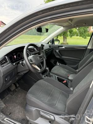 Pelēks Volkswagen Tiguan 2020 Ogre, ar dzinēja tilpumu 1.50 L un nobraukumu 59 tūkst. km par 20500 €, foto 11 vietnē AUTOMOTO.COM.LV