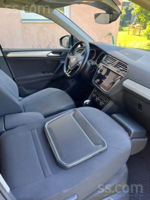 Pelēks Volkswagen Tiguan 2020 Ogre, ar dzinēja tilpumu 1.50 L un nobraukumu 97 tūkst. km par 18100 €, foto 18 vietnē AUTOMOTO.COM.LV