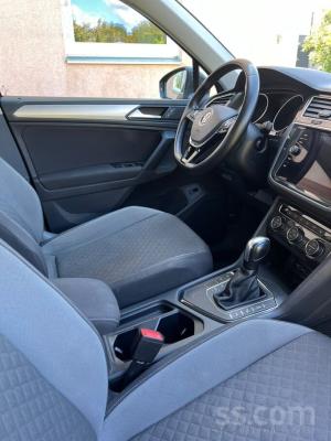 Pelēks Volkswagen Tiguan 2020 Ogre, ar dzinēja tilpumu 1.50 L un nobraukumu 97 tūkst. km par 18100 €, foto 29 vietnē AUTOMOTO.COM.LV