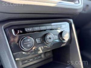 Pelēks Volkswagen Tiguan 2020 Rīga, ar dzinēja tilpumu 2.00 L un nobraukumu 180 tūkst. km par 19995 €, foto 24 vietnē AUTOMOTO.COM.LV
