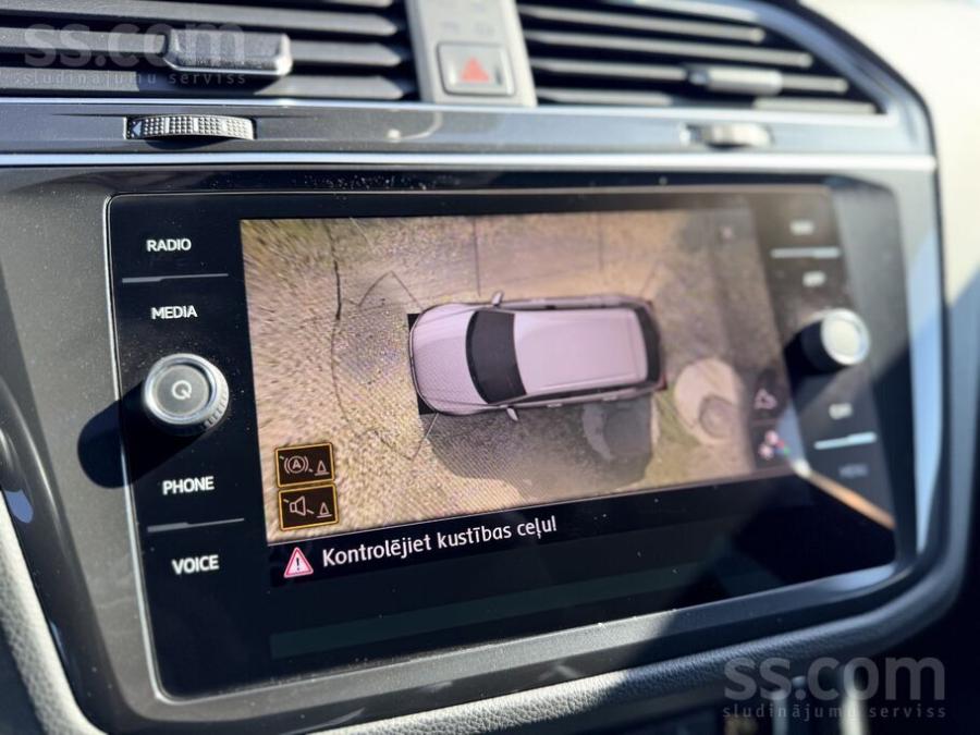 Pelēks Volkswagen Tiguan 2020 Rīga, ar dzinēja tilpumu 2.00 L un nobraukumu 180 tūkst. km par 19995 €, foto 26 vietnē AUTOMOTO.COM.LV