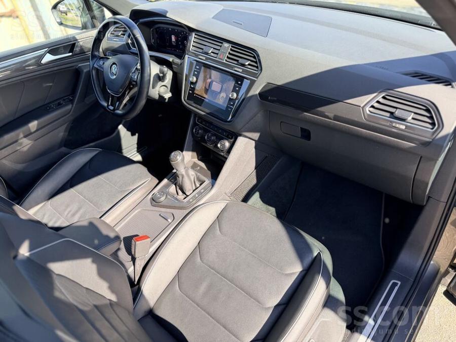 Pelēks Volkswagen Tiguan 2020 Rīga, ar dzinēja tilpumu 2.00 L un nobraukumu 180 tūkst. km par 19995 €, foto 31 vietnē AUTOMOTO.COM.LV