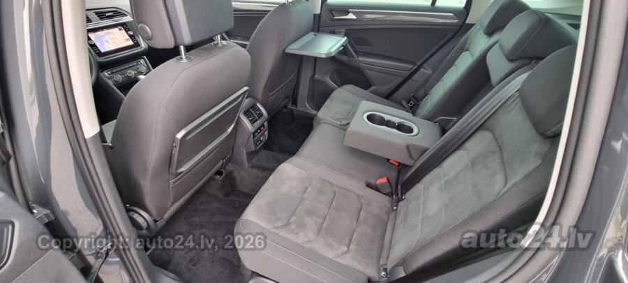 Grey Volkswagen Tiguan 2020 in Tallinn, with an engine capacity of 2.00 L and mileage of 193 thousand km for 23999 €, photo 9 on AUTOMOTO.COM.LV
