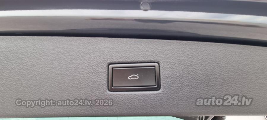Grey Volkswagen Tiguan 2020 in Tallinn, with an engine capacity of 2.00 L and mileage of 193 thousand km for 23999 €, photo 18 on AUTOMOTO.COM.LV