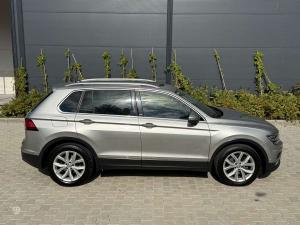 Grey Volkswagen Tiguan 2020 in Vilnius, with an engine capacity of 2.00 L and mileage of 265 thousand km for 13800 €, photo 5 on AUTOMOTO.COM.LV