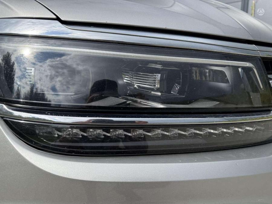 Grey Volkswagen Tiguan 2020 in Vilnius, with an engine capacity of 2.00 L and mileage of 265 thousand km for 13800 €, photo 22 on AUTOMOTO.COM.LV